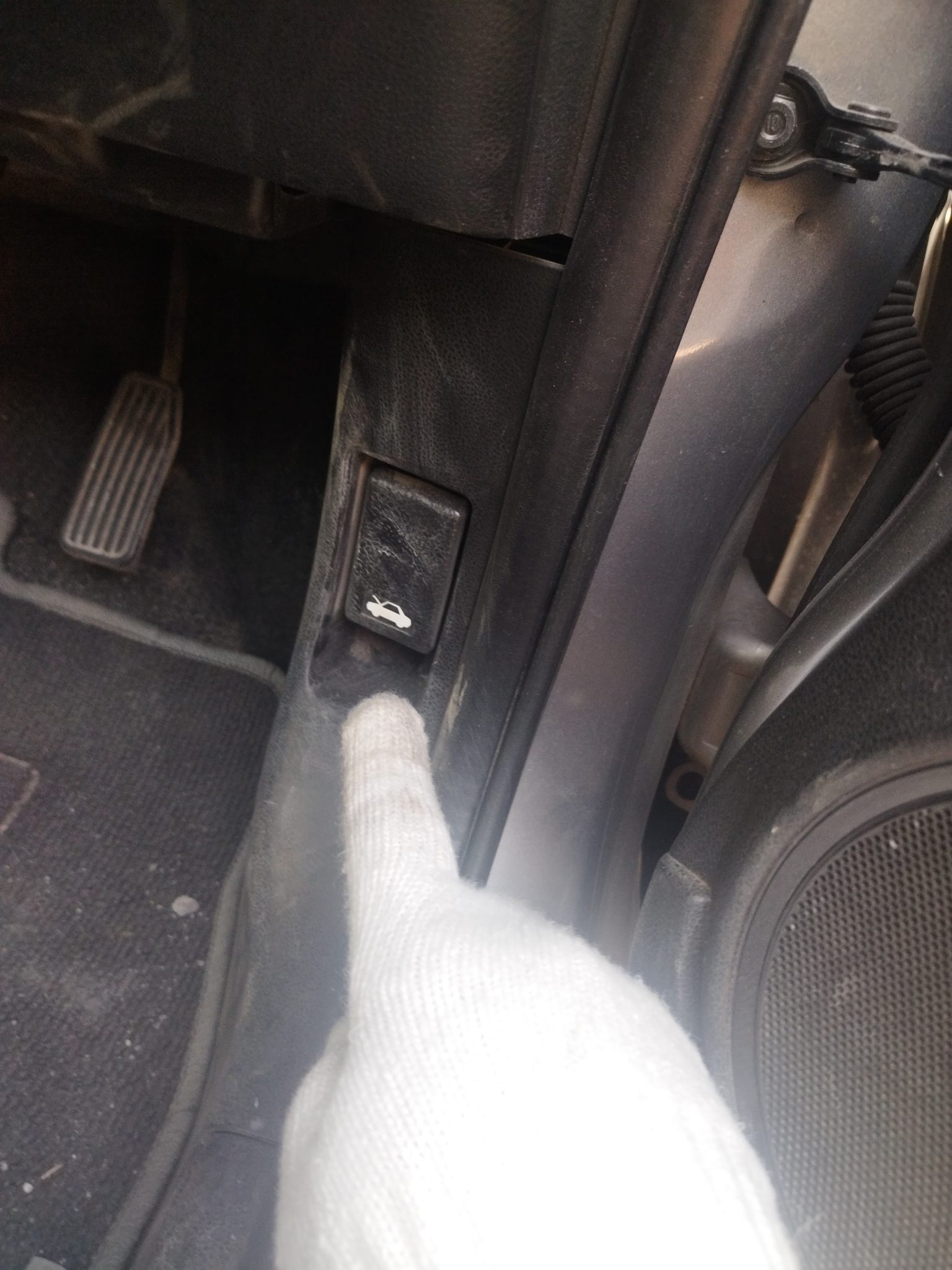 初心者でも安心！フィットGE6のエンジンオイル交換DIYの基本手法を車屋プロが解説：自宅でできる簡単な修理方法！ | 自動車の事ならスピードスターへ！