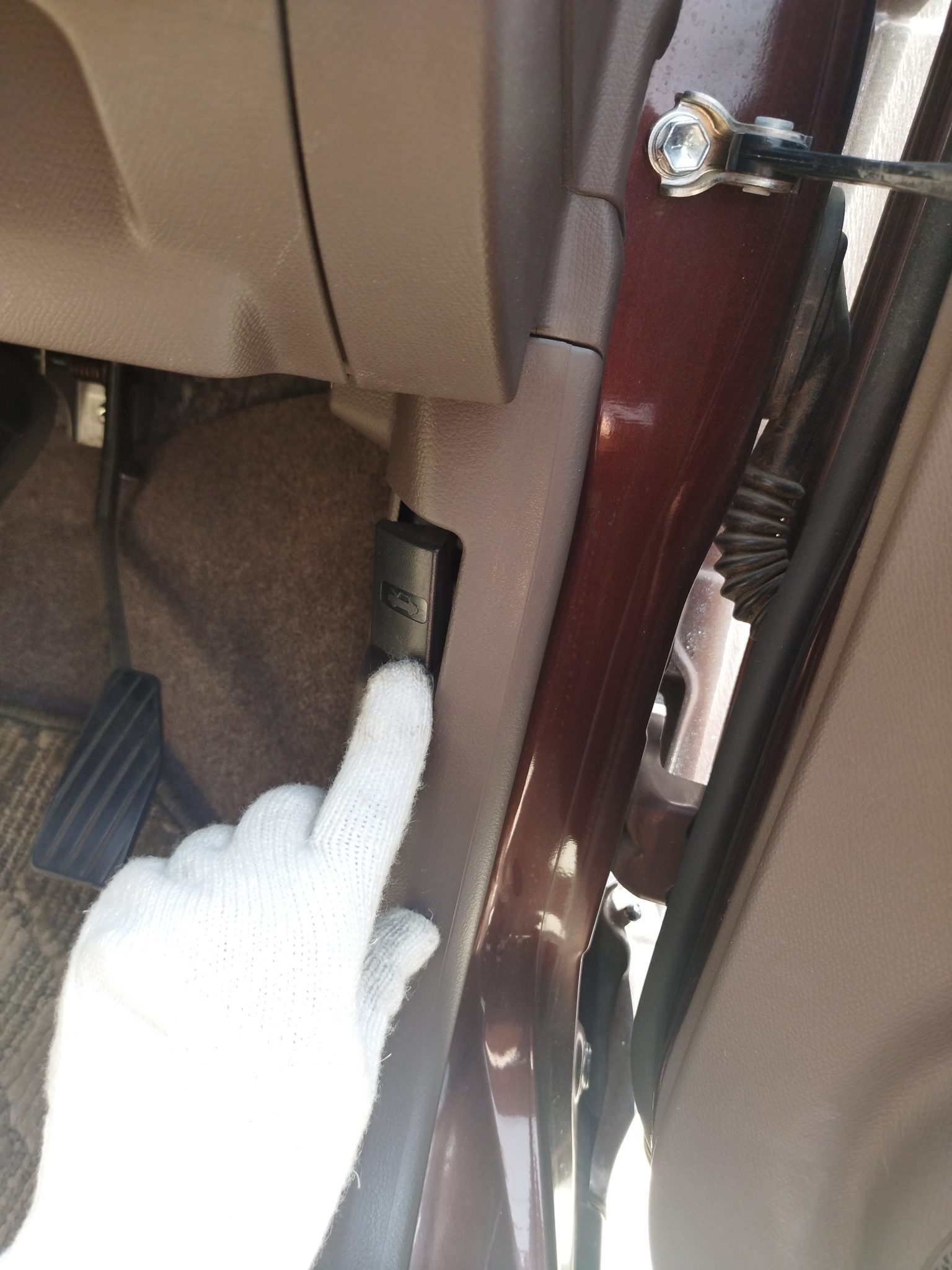 初心者でも安心！MRワゴンMF22Sのエンジンオイル交換DIYの基本手法を車屋プロが解説：自宅でできる簡単な修理方法！ | 自動車の事ならスピードスターへ！