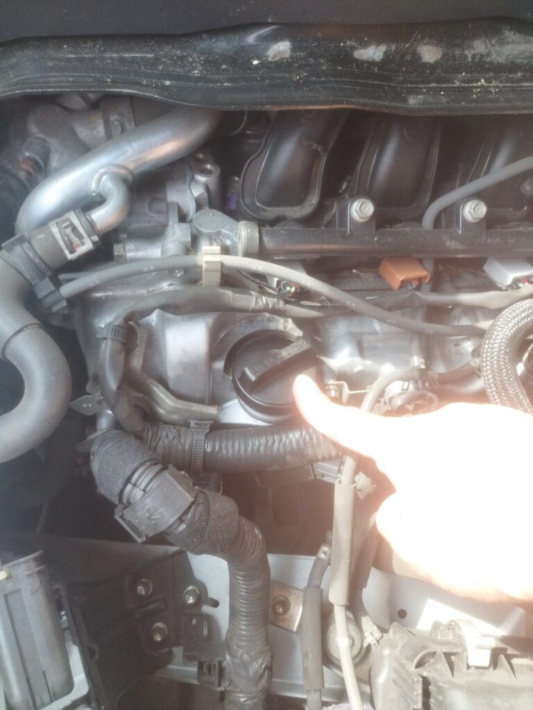 初心者でも安心！ハイゼットカーゴS331Vのエンジンオイル交換DIYの基本手法を車屋プロが解説：自宅でできる簡単な修理方法！ | 自動車の事ならスピードスターへ！