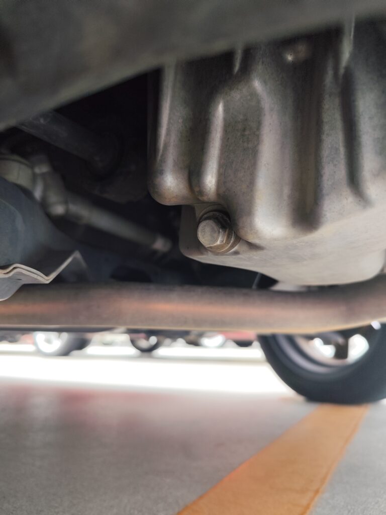 初心者でも安心！タントLA600Sのエンジンオイル交換DIYの基本手法を車屋プロが解説：自宅でできる簡単な修理方法！ | 自動車の事ならスピードスターへ！